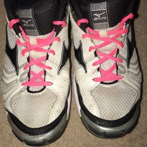 Mizuno | Shoes | Mixing Volleyball Shoes Or Simply Athletic Shoes ...